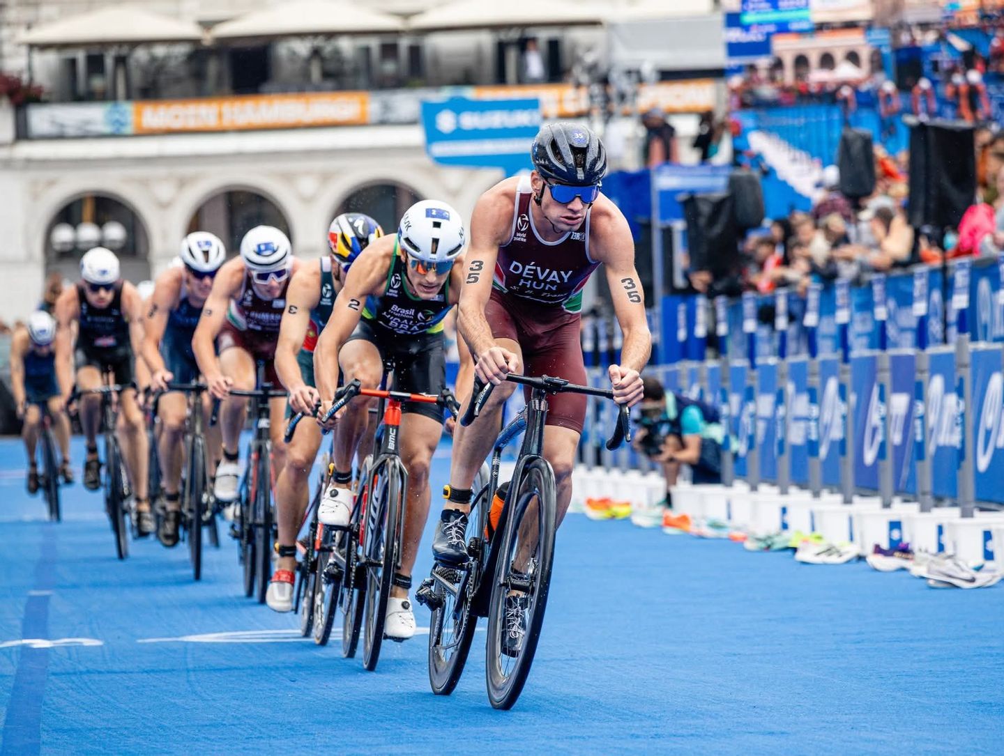 Dévay Márk világbajnoki hatodik lett a triatlon mix váltóval