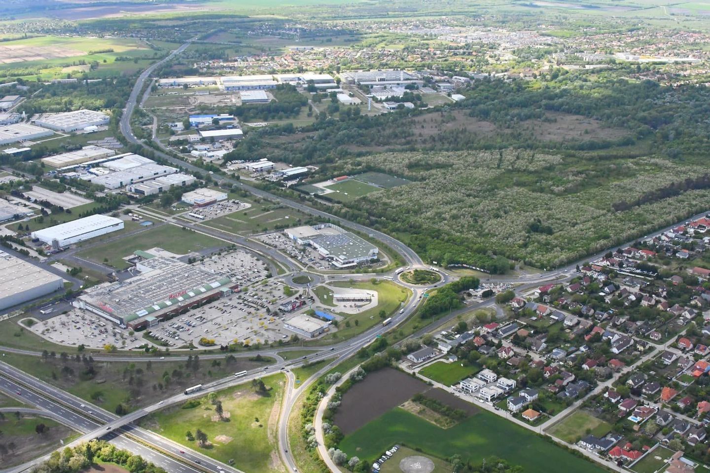 Cser-Palkovics András és Vargha Tamás levélben fordultak Lázár Jánoshoz ...