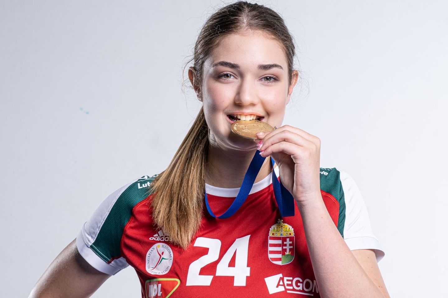 Nem unatkozik az Alba aranylánya