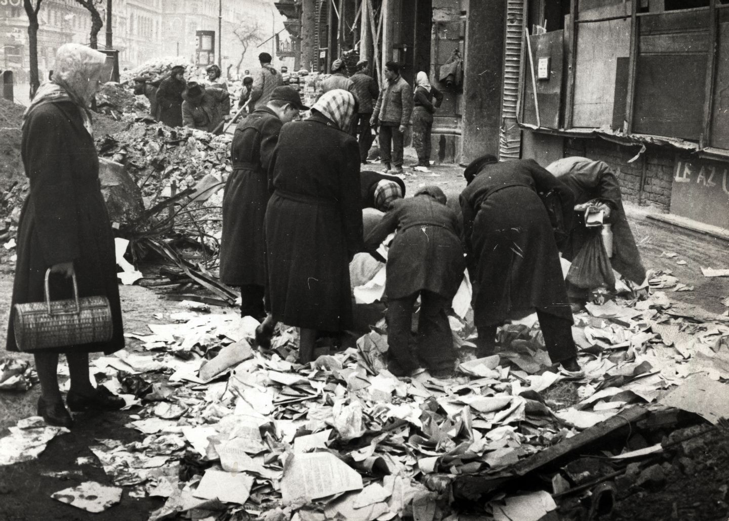 November 4-én az 1956-os forradalom áldozataira emlékezünk