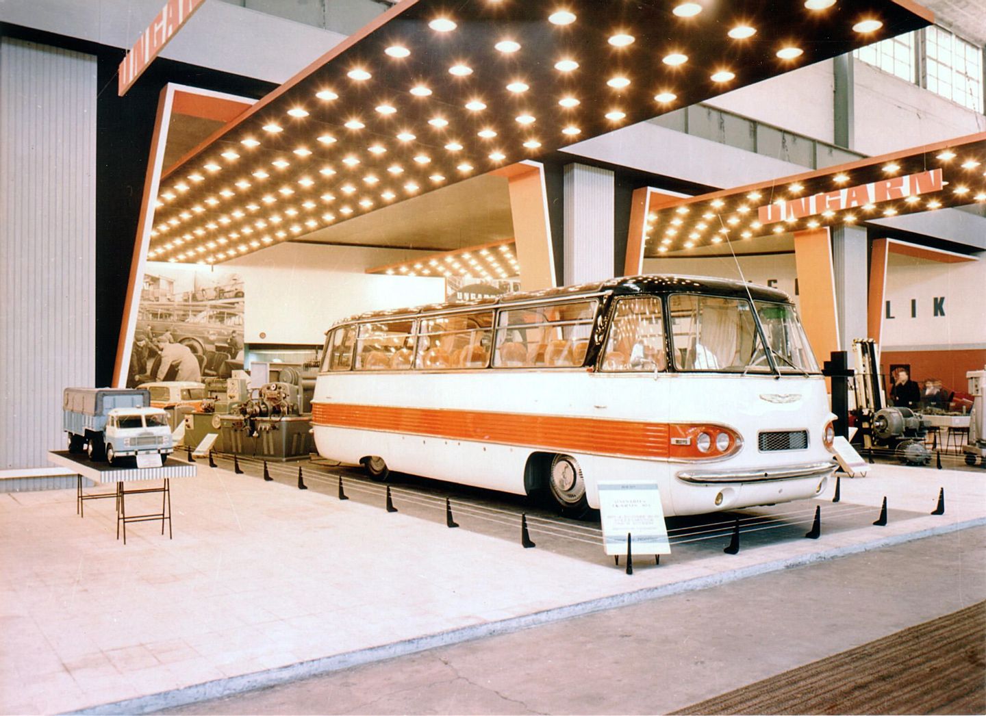 Felpörög a buszgyártás Fehérváron - De melyik volt eddig a legszexisebb ...