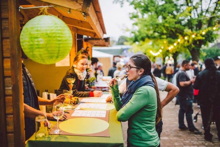 Fehérvári programok a hétvégére: Móri Bornapok, Augustalia és Szárnyas ...